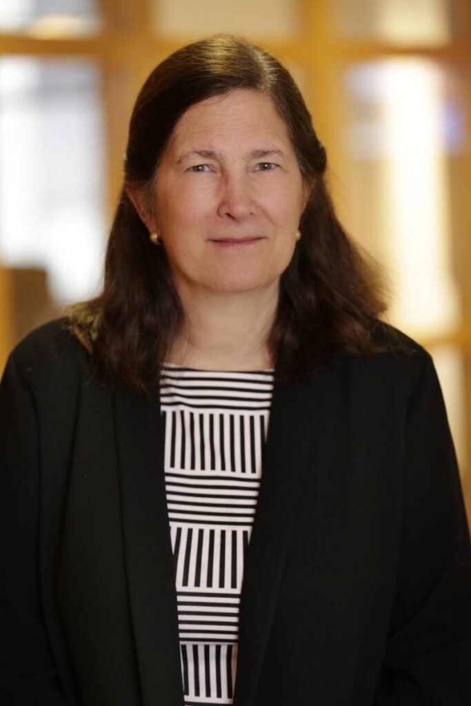 Elizabeth Munson - Women's World Banking