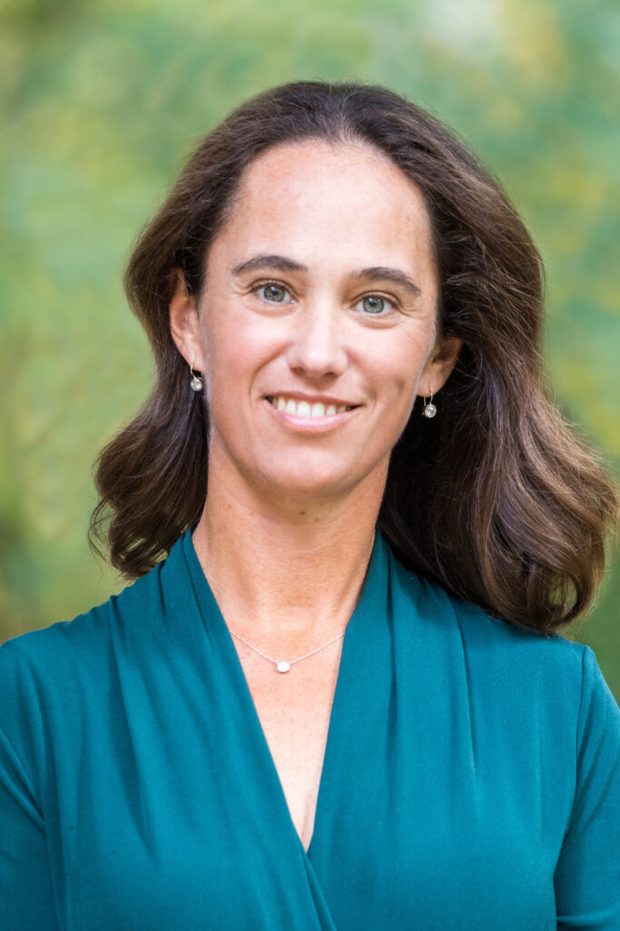 Dune Thorne - Women's World Banking